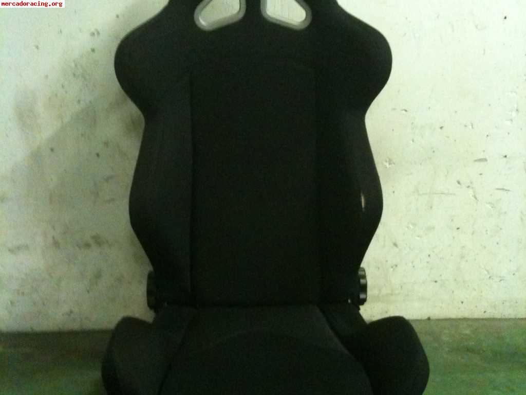 SE VENDE BAQUET OMP RECLINABLE ,PERFECTO ESTADO;