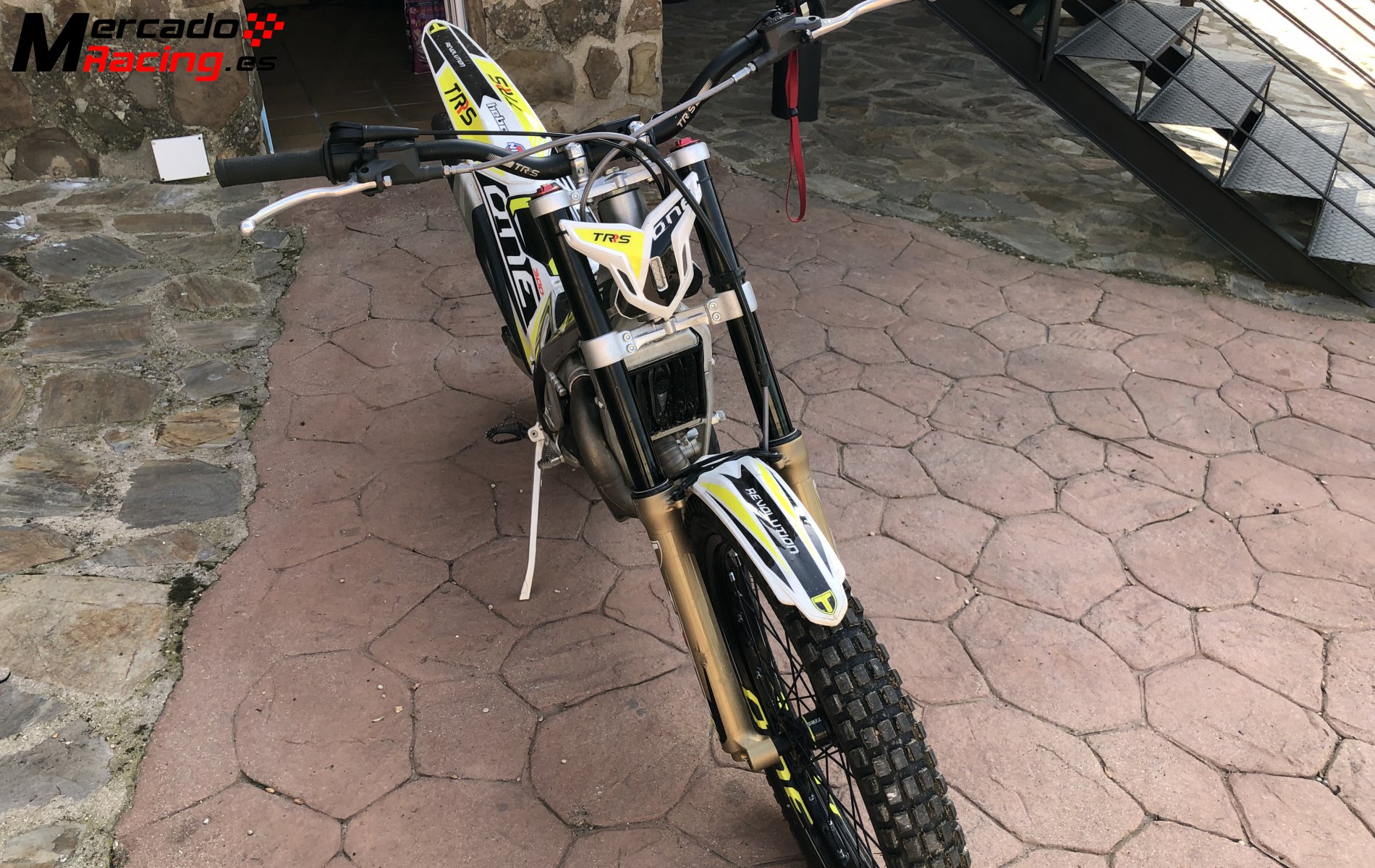 TRS ONE RR 300