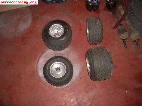 Vendo juego de ruedas Vega de agua nuevas