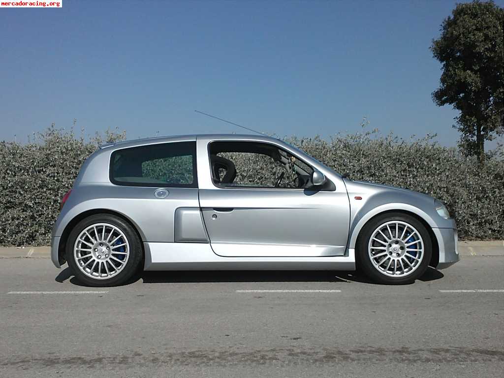 Clio V6
