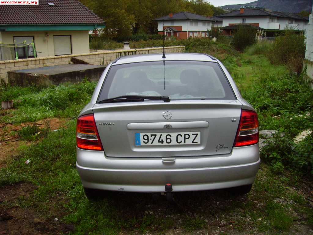 se vende opel astra 2004 en perfecto estado