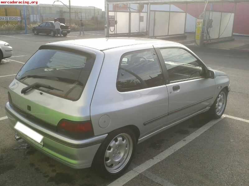 Renault clio.16v