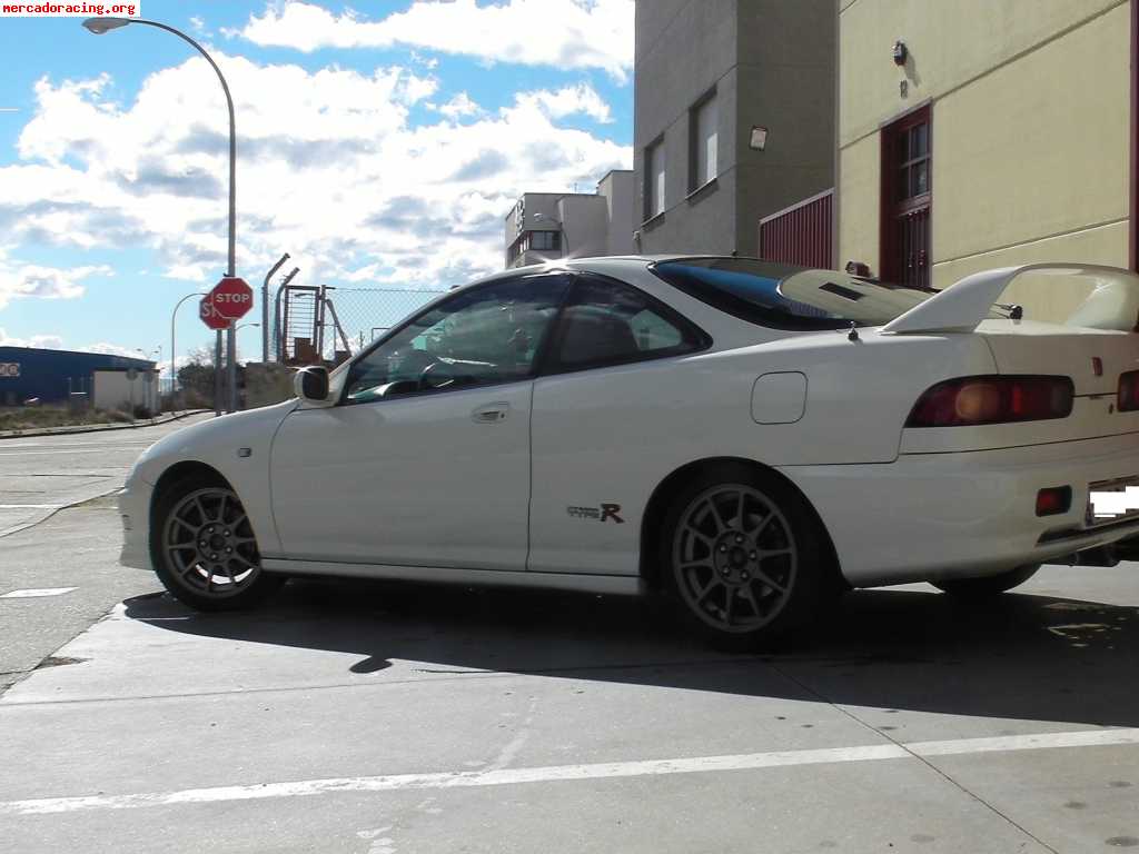 Se vende Honda Integra Type R (DC2) - White Championship - M