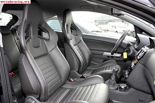 Recaro Sporster CS (Corsa OPC, Clio Sport 3, VW R32, Audi S3