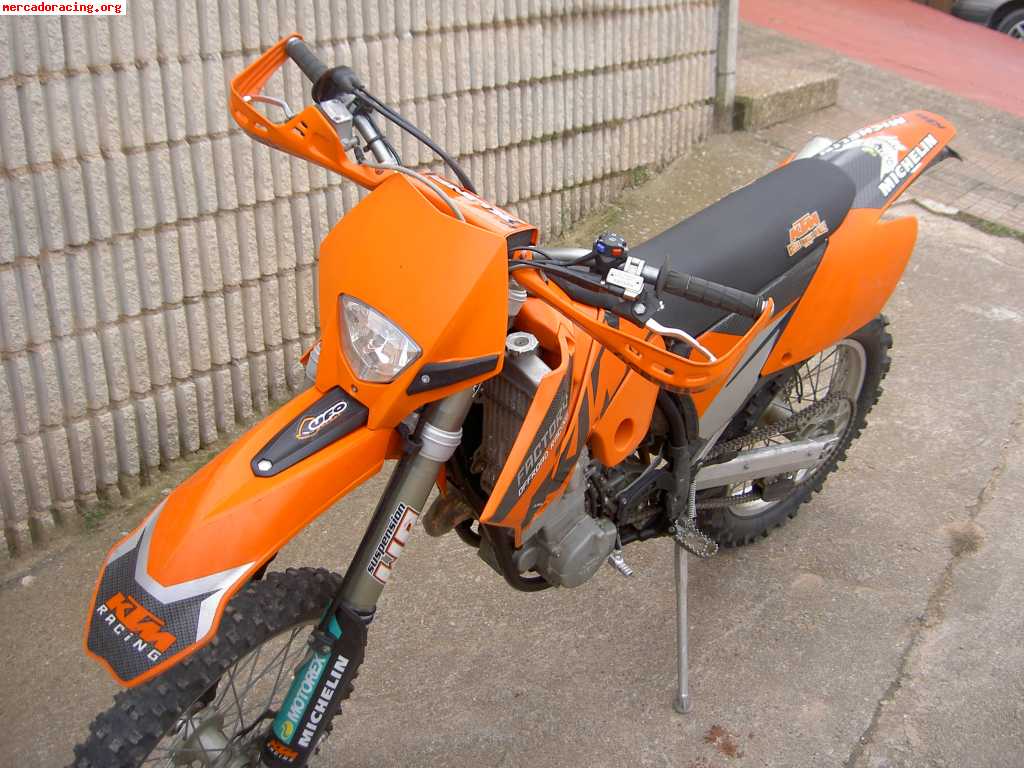 KTM 450 EXC 2004 MATRICULADA Y CON EXTRAS. AKRAPOVIC, PHDS,
